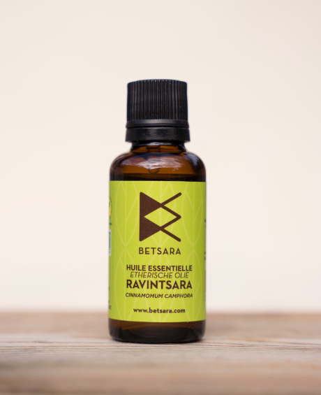 Essential oil Ravintsara – 30 ml certified organic by Ecocert FR-BIO-01 ...